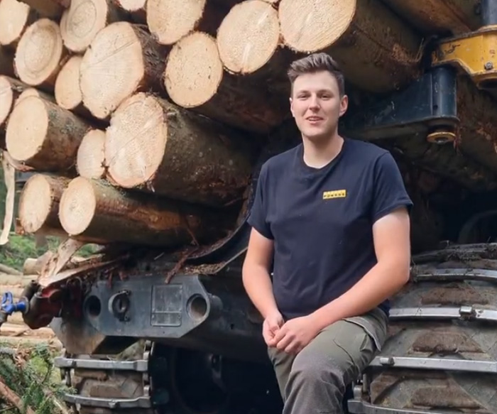 Jakob Kienzer - Mein Leben mit Holz - Ich und mein Holz gehen viral.